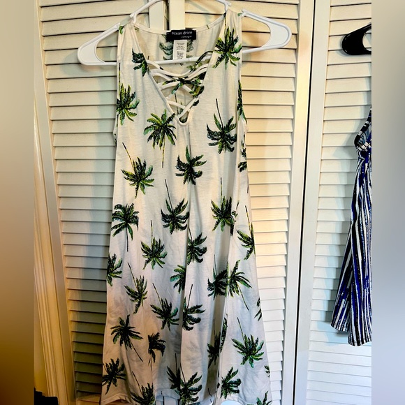 Tops | Palm Tree Tunic | Poshmark